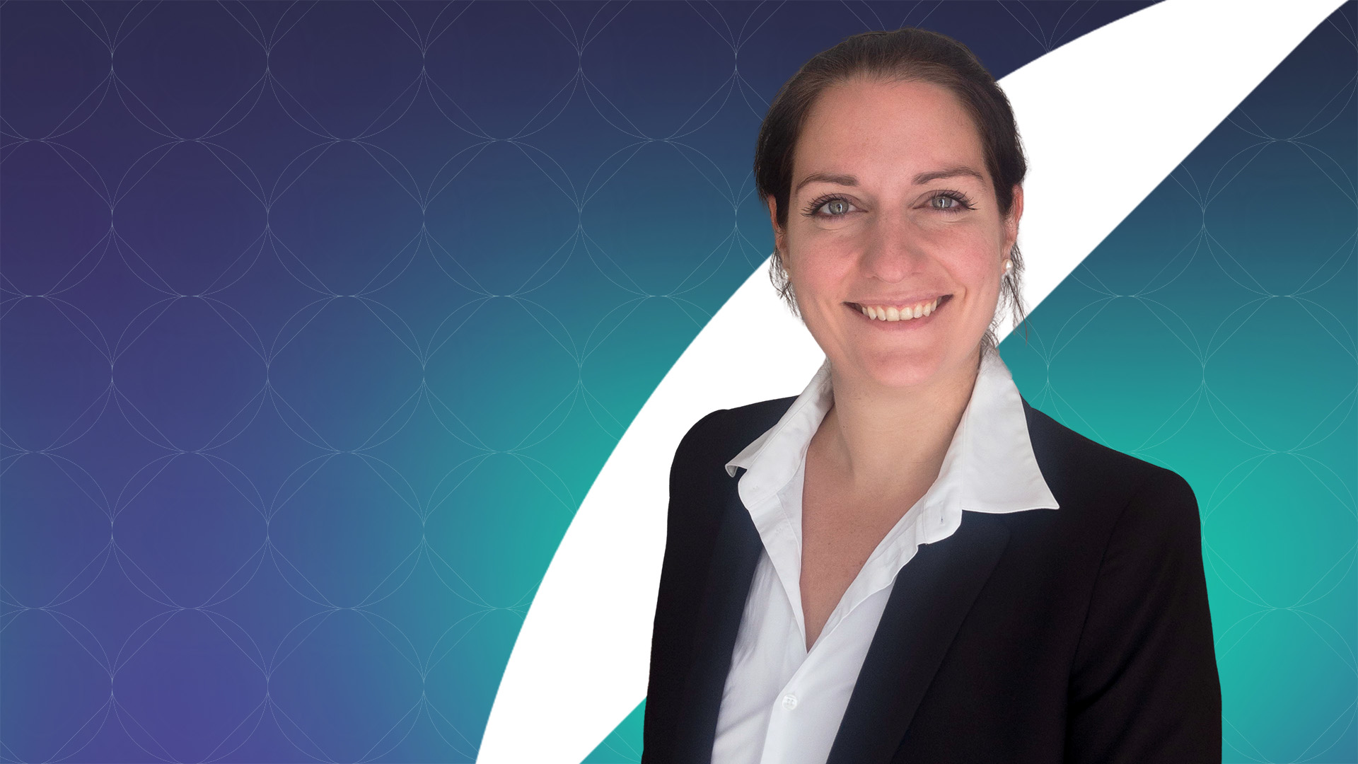 Victoria Ross winner at the WeAreTheCity 2023 Rising Stars Awards | Progeny